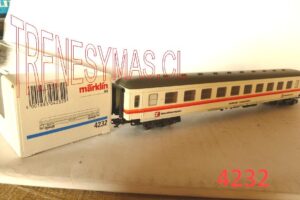C. Pasajeros DB MARKLIN #4232 - Trenesymas